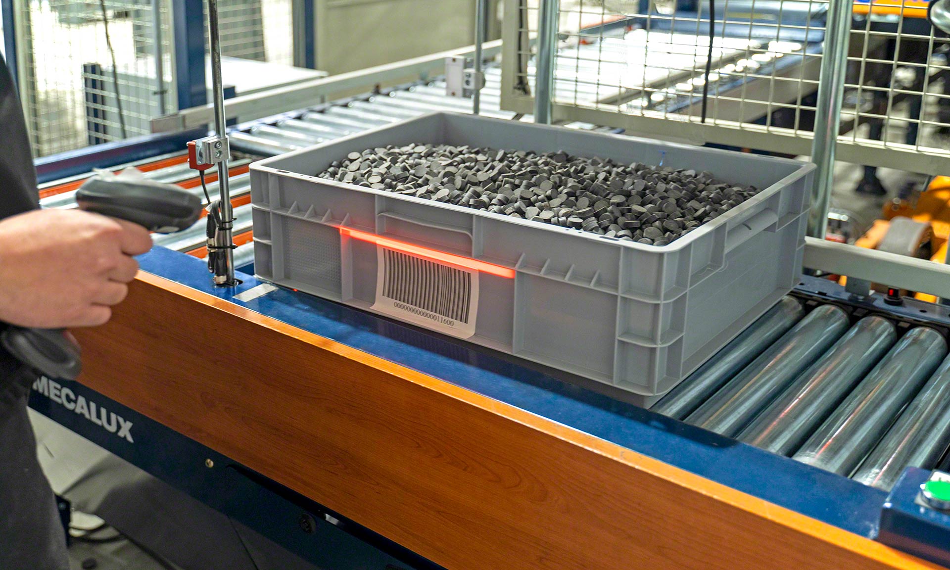 ¿Cómo organizar un almacén de materias primas? - Mecalux.es