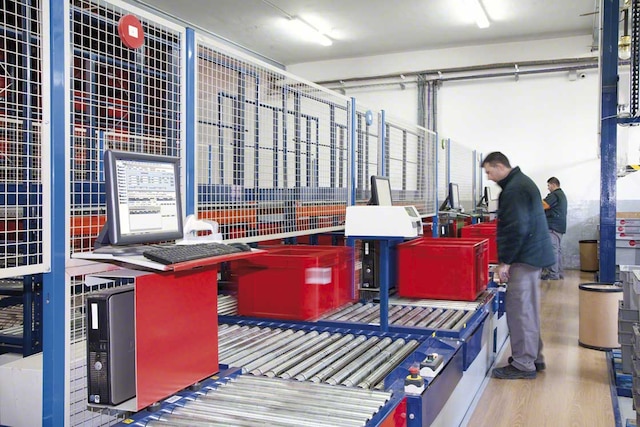 Pick and place: los robots no se cansan - Mecalux.es