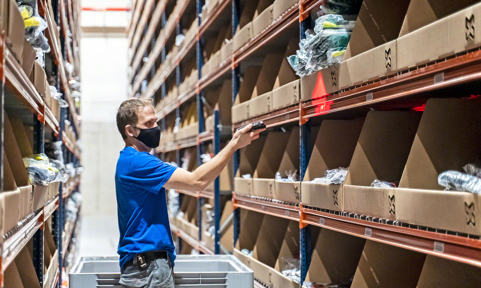 Würth Modyf digitaliza su almacén con Easy WMS - Mecalux.es