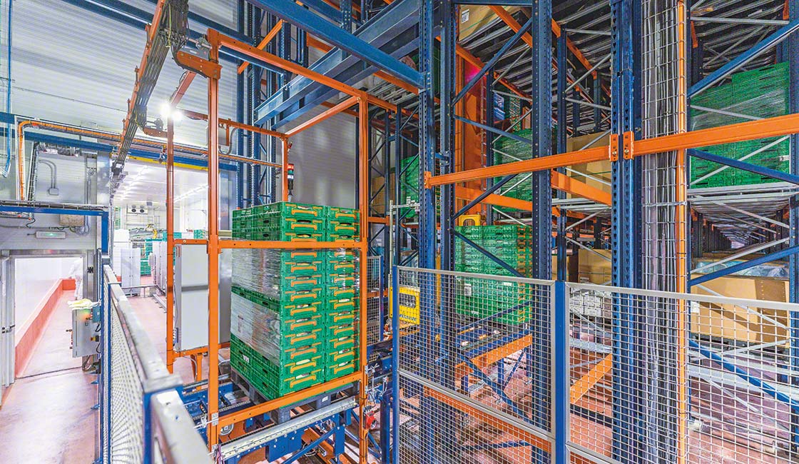 El método FIFO (first in, first out) en el inventario - Mecalux.es