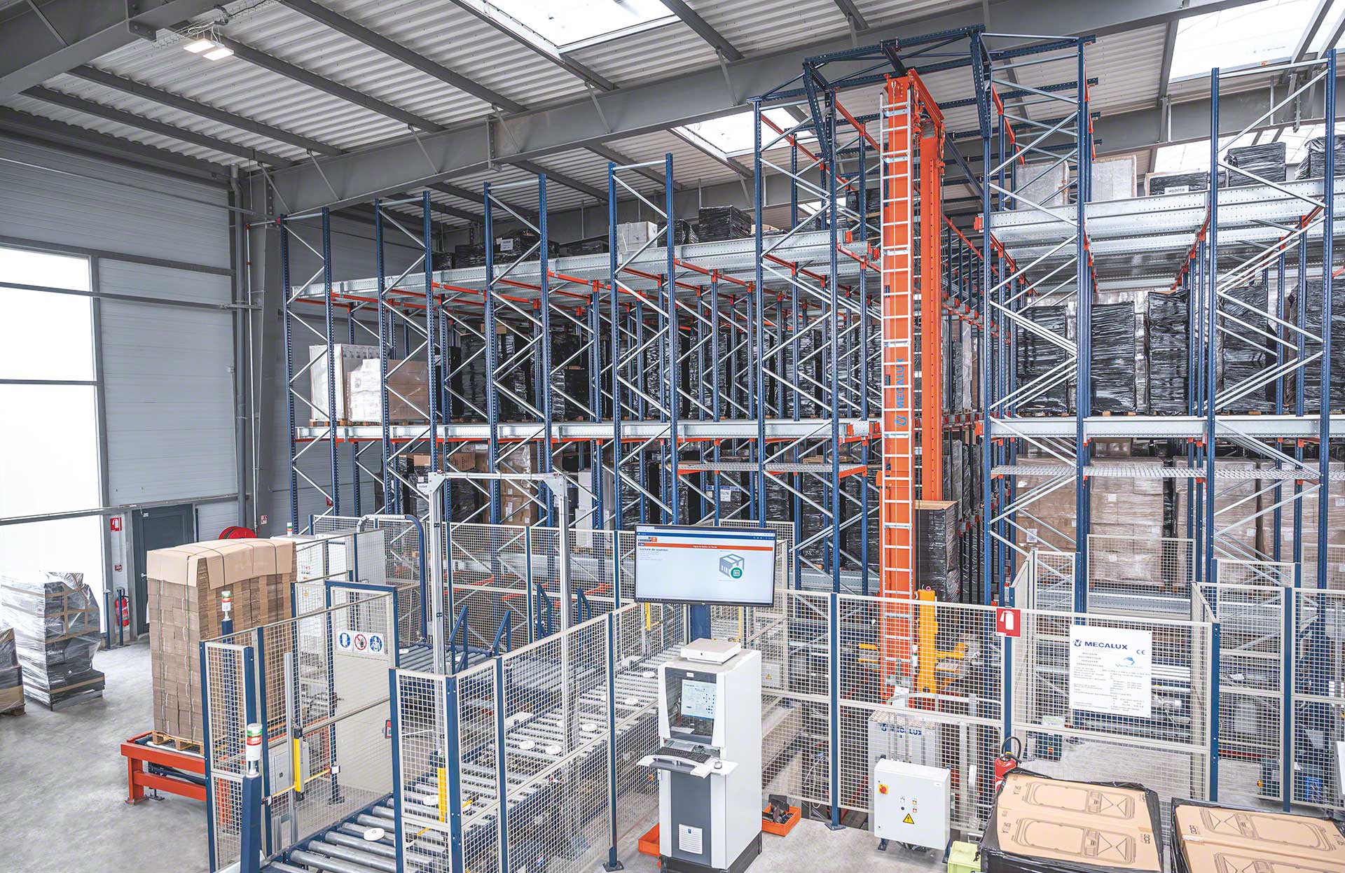 Pallet Shuttle Automático - Mecalux.es